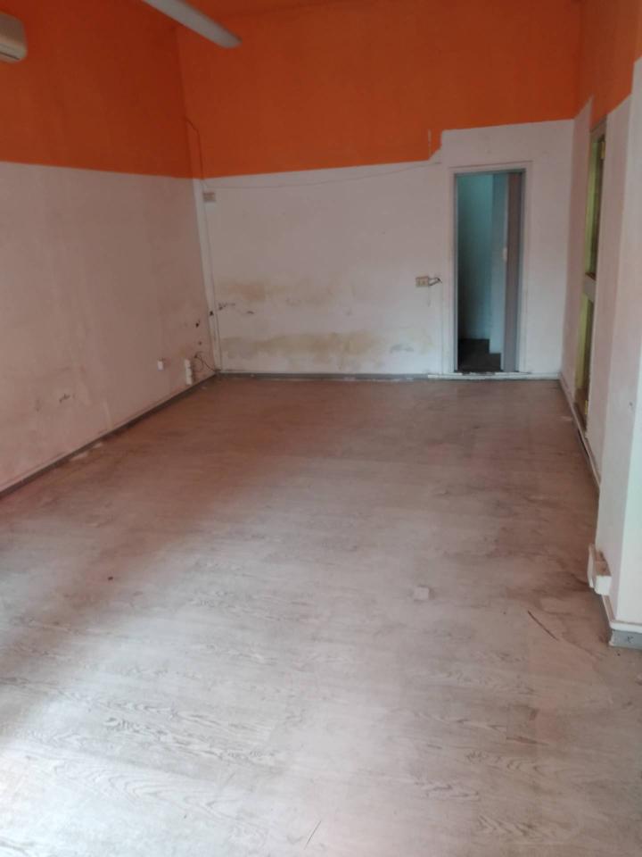 Esercizio commerciale in vendita/affitto a Firenze