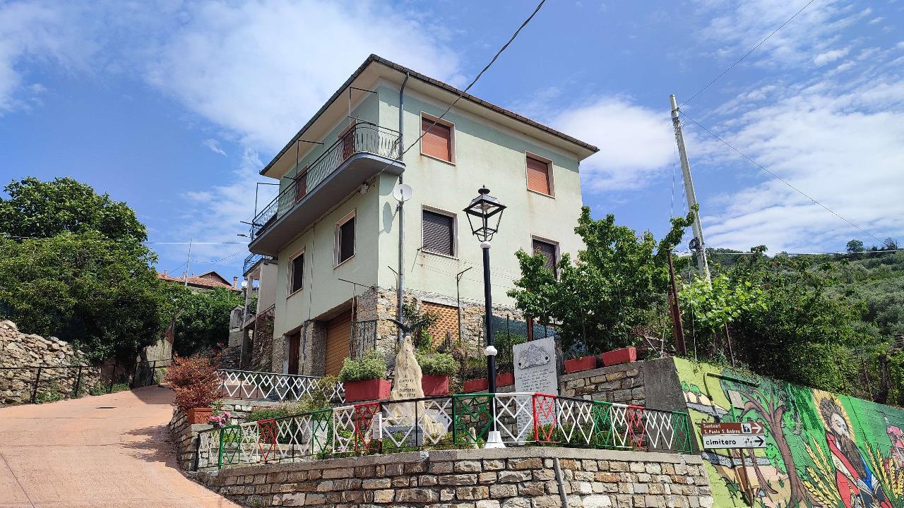 Villa bifamiliare in vendita a Aurigo