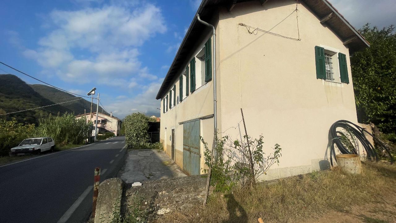 Casa indipendente in vendita a Onzo