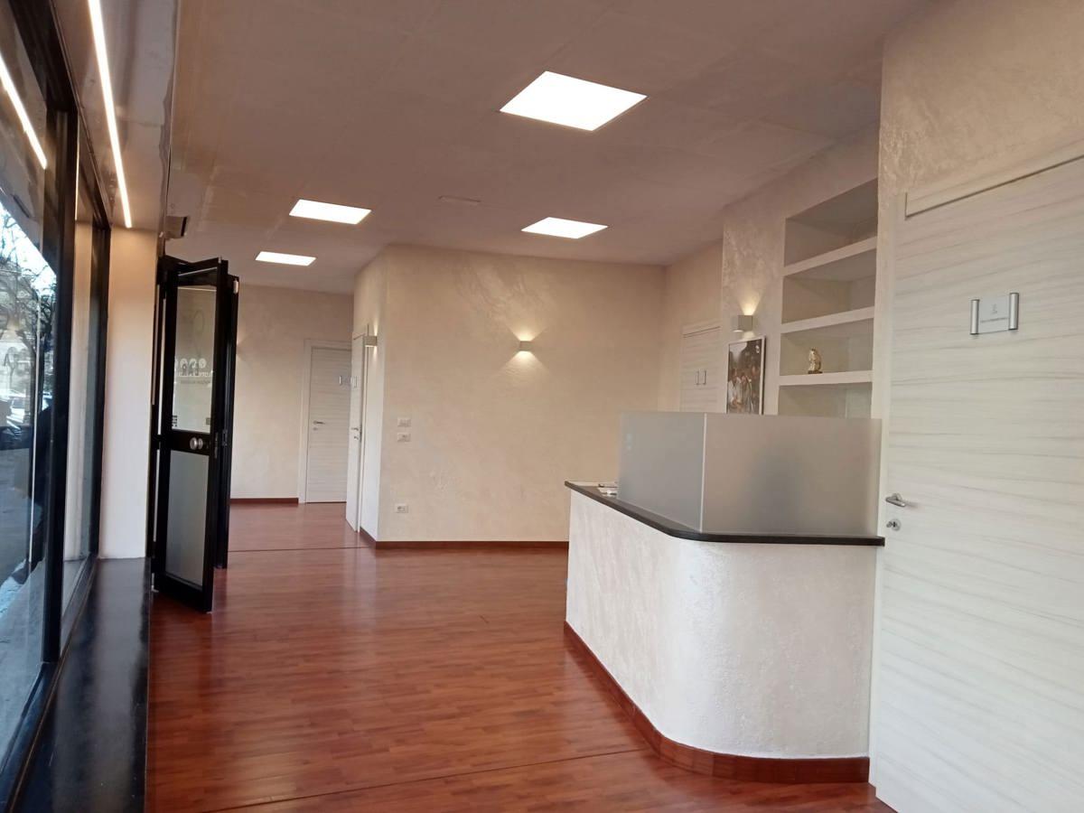 Negozio in affitto a Roma