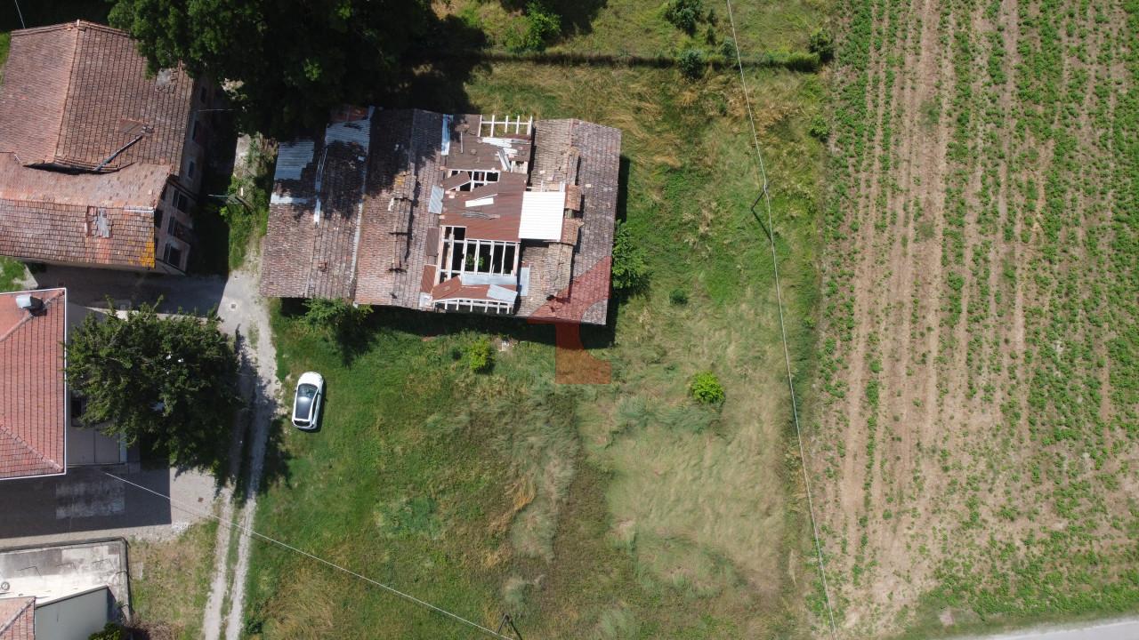 Capannone in vendita a Sant'Ilario D'Enza