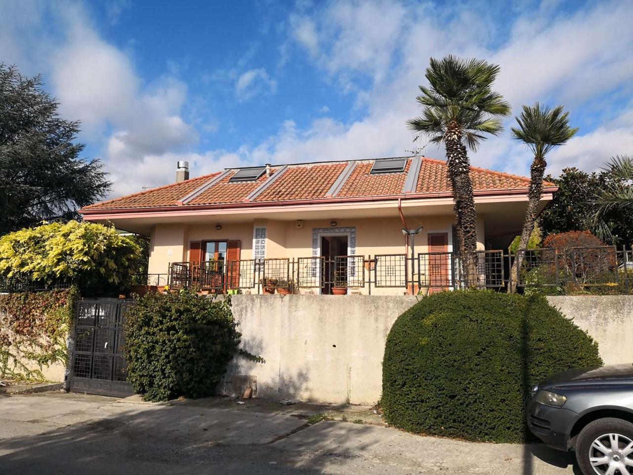 Villa bifamiliare in vendita a Settingiano
