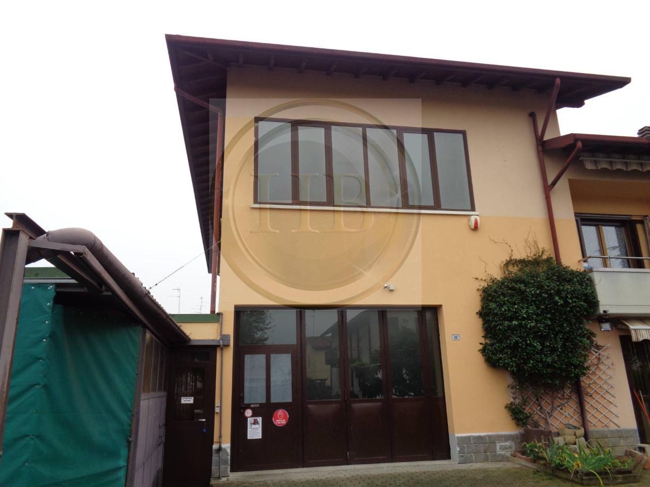 Capannone in affitto a Cavaria Con Premezzo