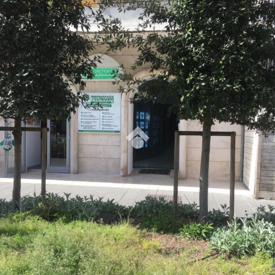 Negozio in affitto a Avellino