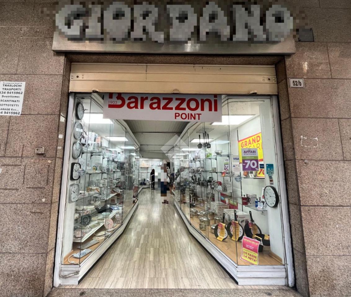 Negozio in affitto a Salerno