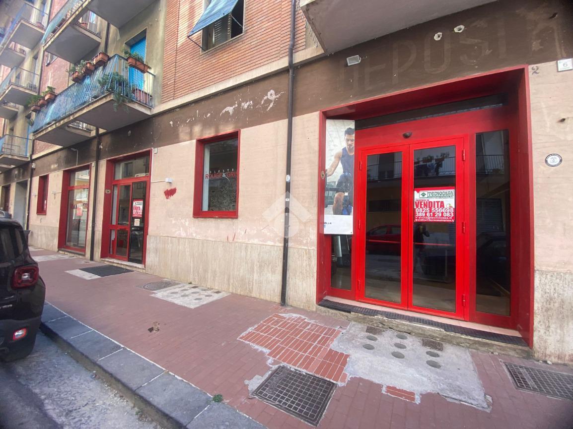 Negozio in vendita a Avellino