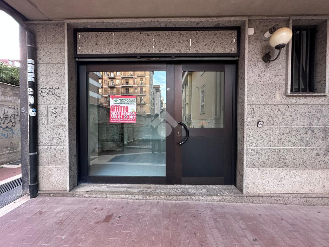 Negozio in affitto a Avellino