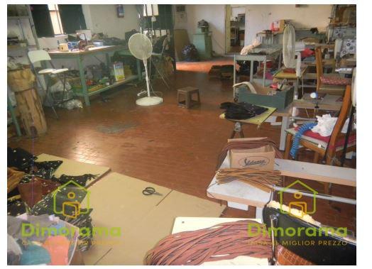 Officina in vendita a Signa