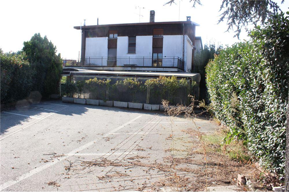 Ufficio in vendita a Sesto Calende