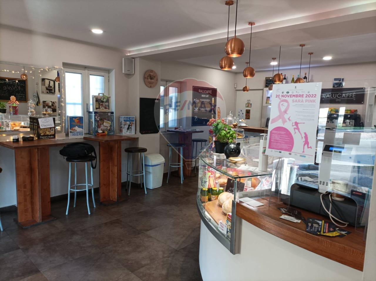 Bar in vendita a Samarate