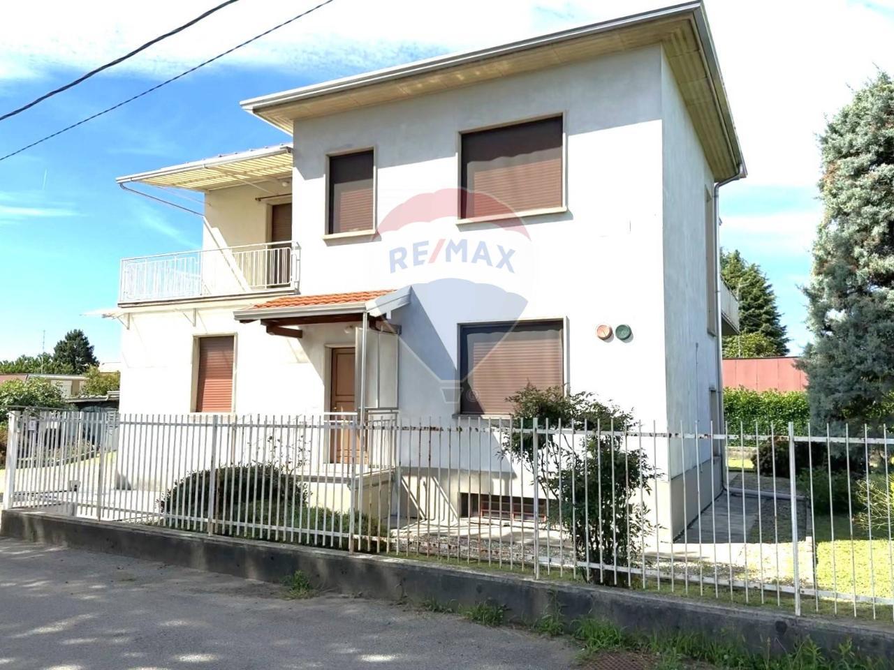 Villa in vendita a Cairate