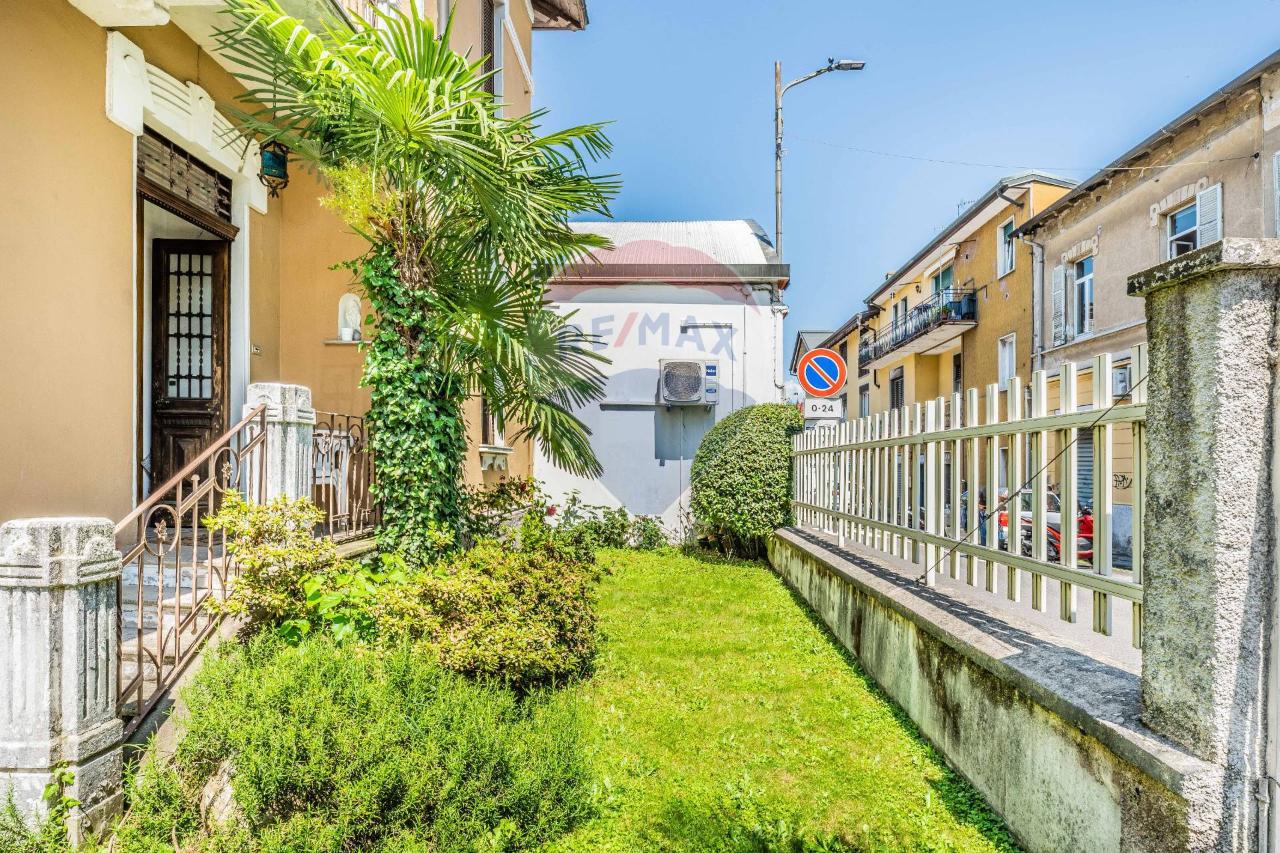 Villa in vendita a Luino