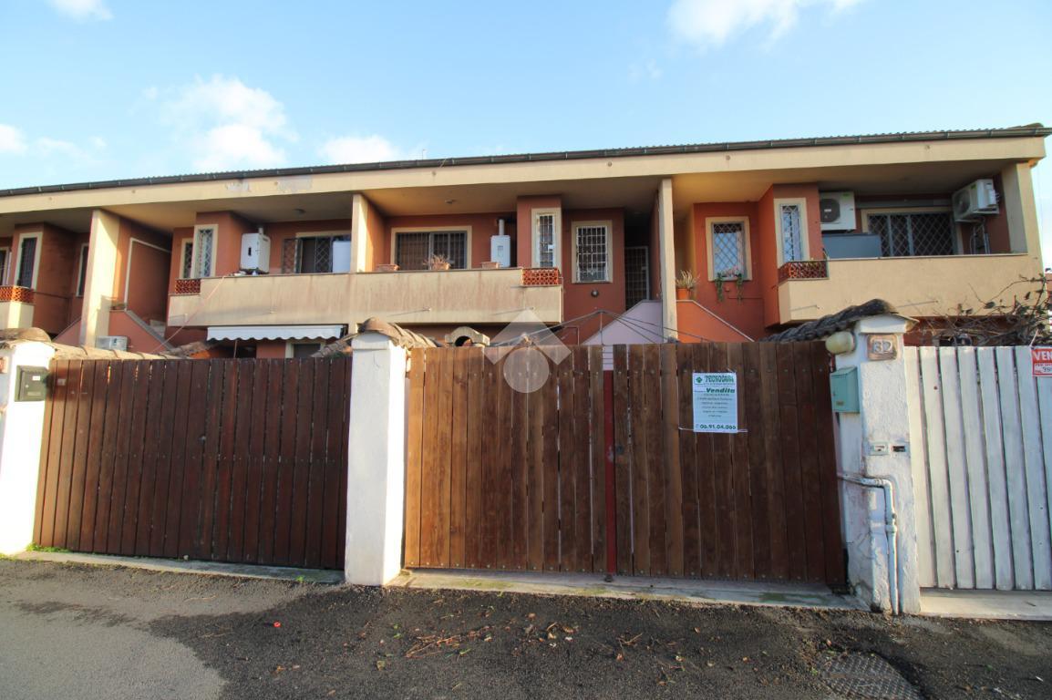 Villa a schiera in vendita a Pomezia