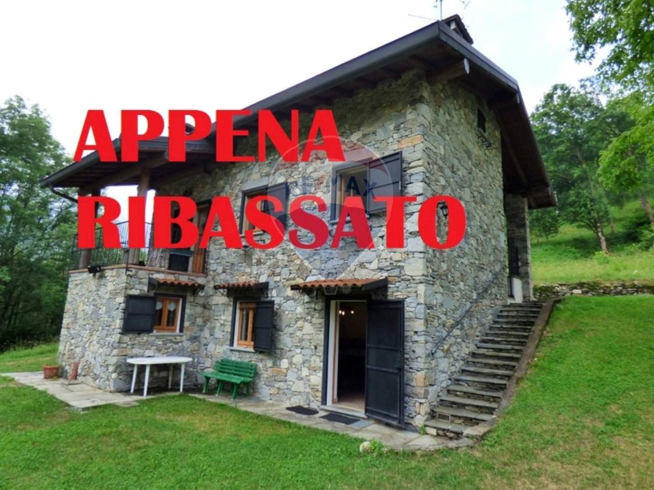 Casa indipendente in vendita a Porto Valtravaglia