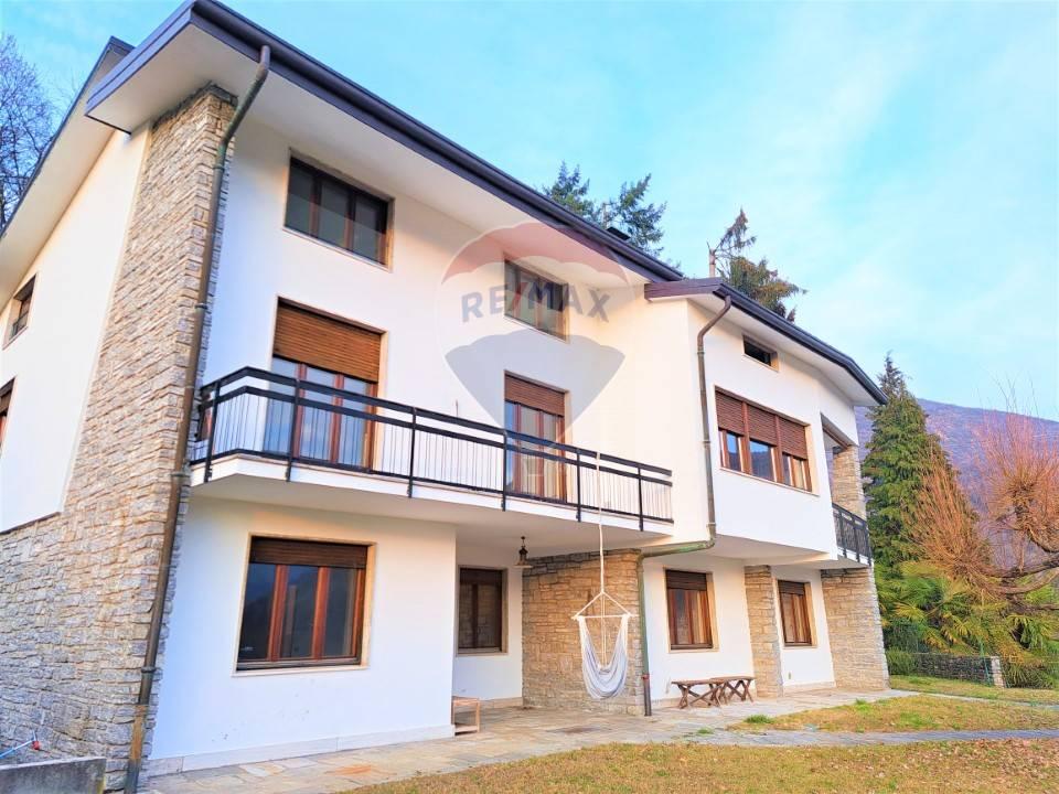 Villa in vendita a Dumenza
