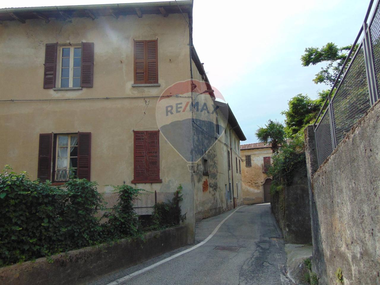 Casa indipendente in vendita a Brissago Valtravaglia