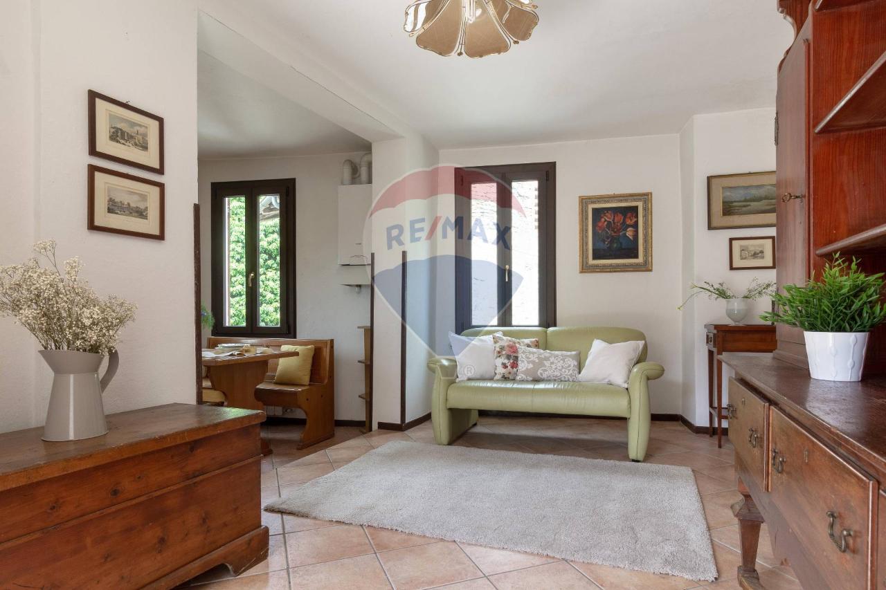 Appartamento in vendita a Cuveglio