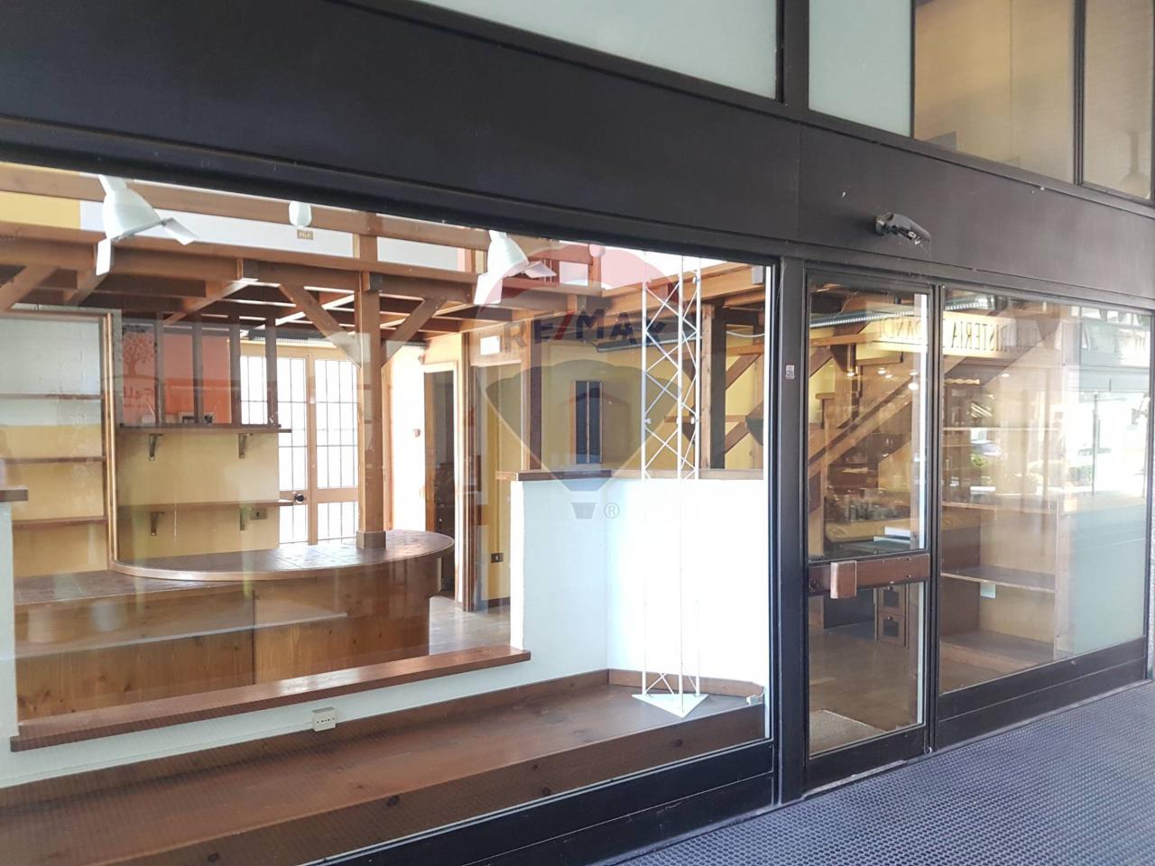 Negozio in vendita a Besozzo