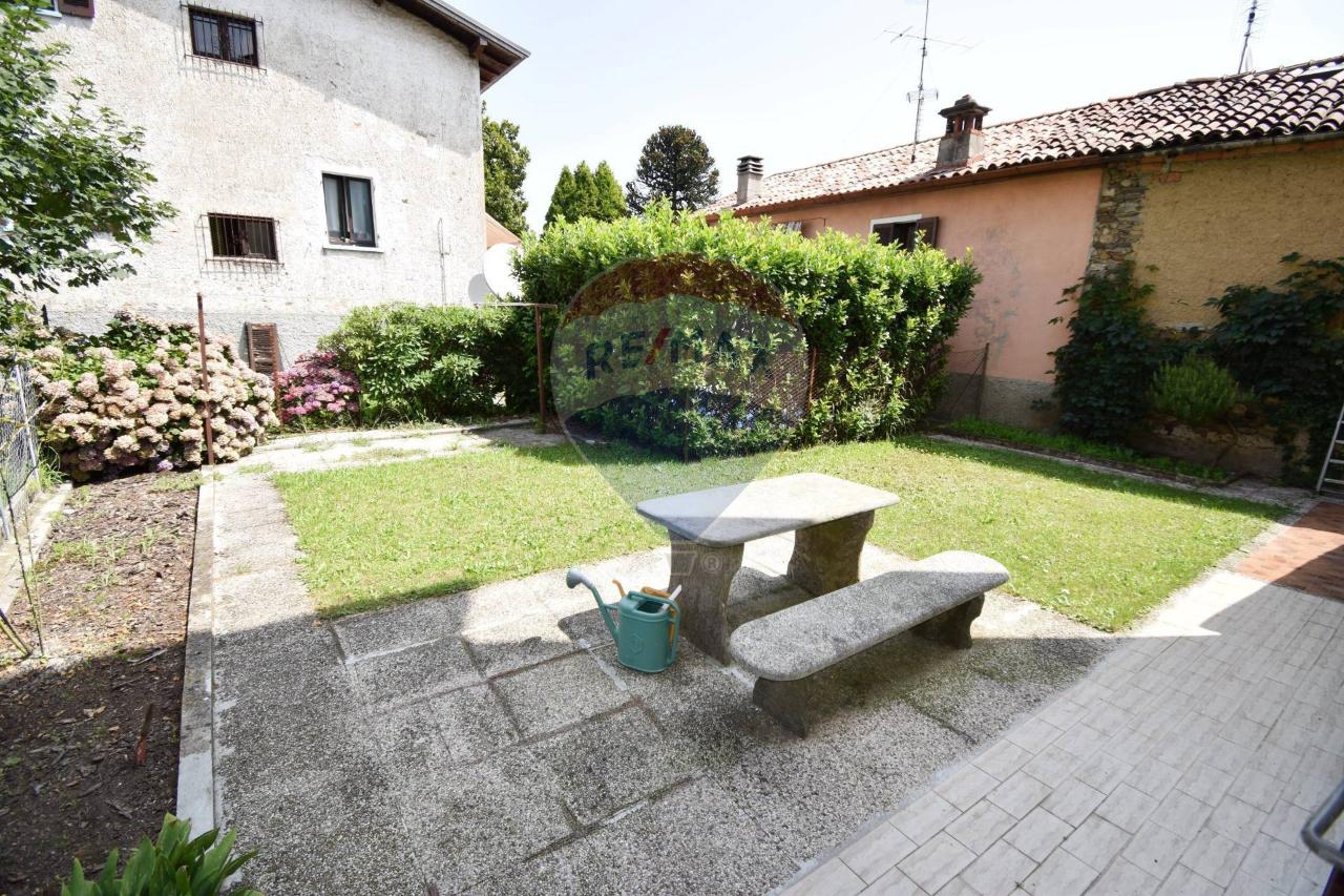 Appartamento in vendita a Cadegliano Viconago