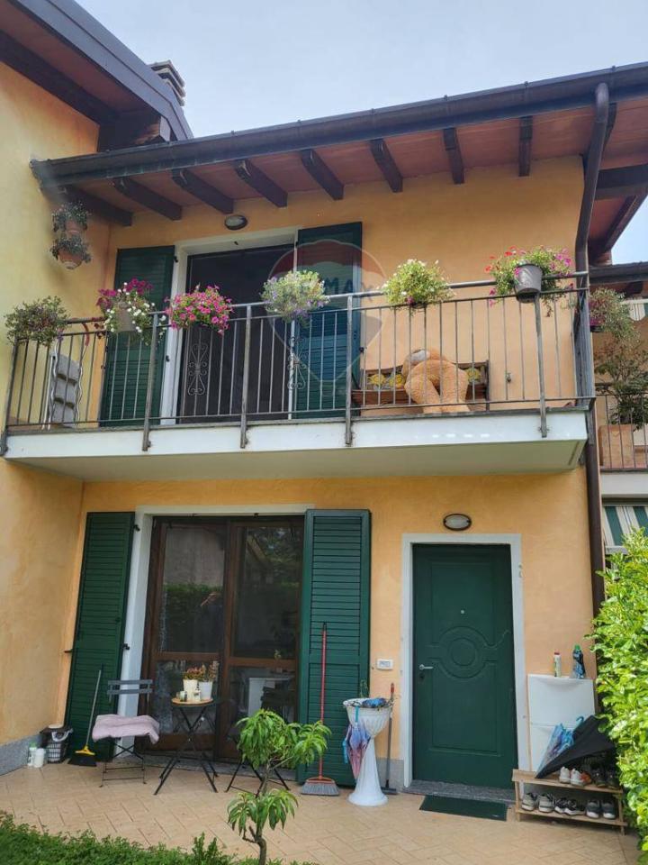 Villa a schiera in vendita a Montegrino Valtravaglia