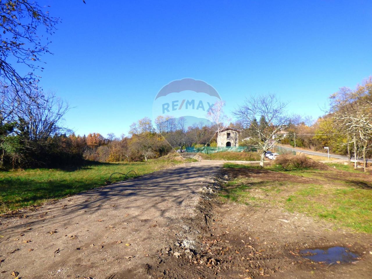Terreno edificabile in vendita a Montegrino Valtravaglia