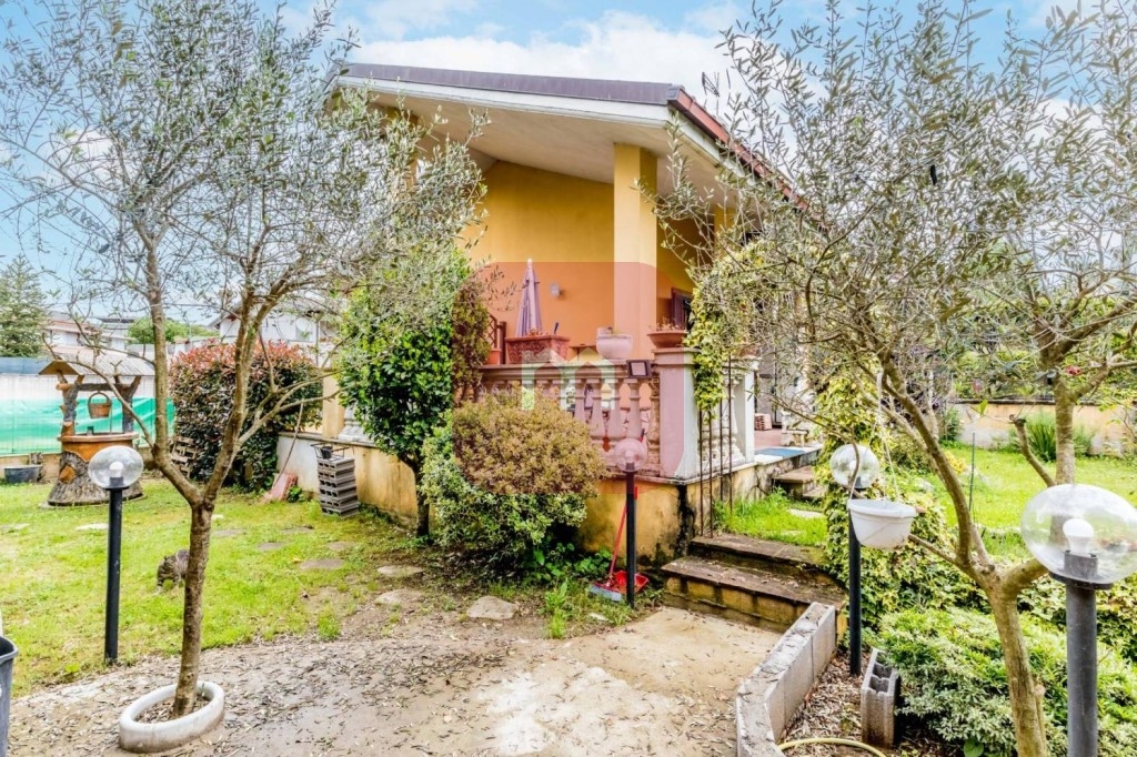 Villa plurifamiliare in vendita a Labico