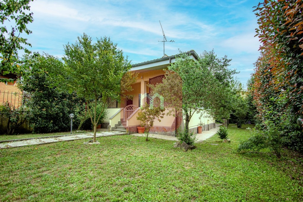 Villa bifamiliare in vendita a Labico