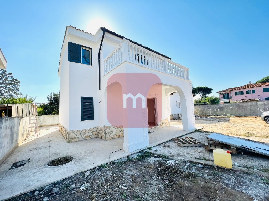Villa unifamiliare in vendita a Aprilia