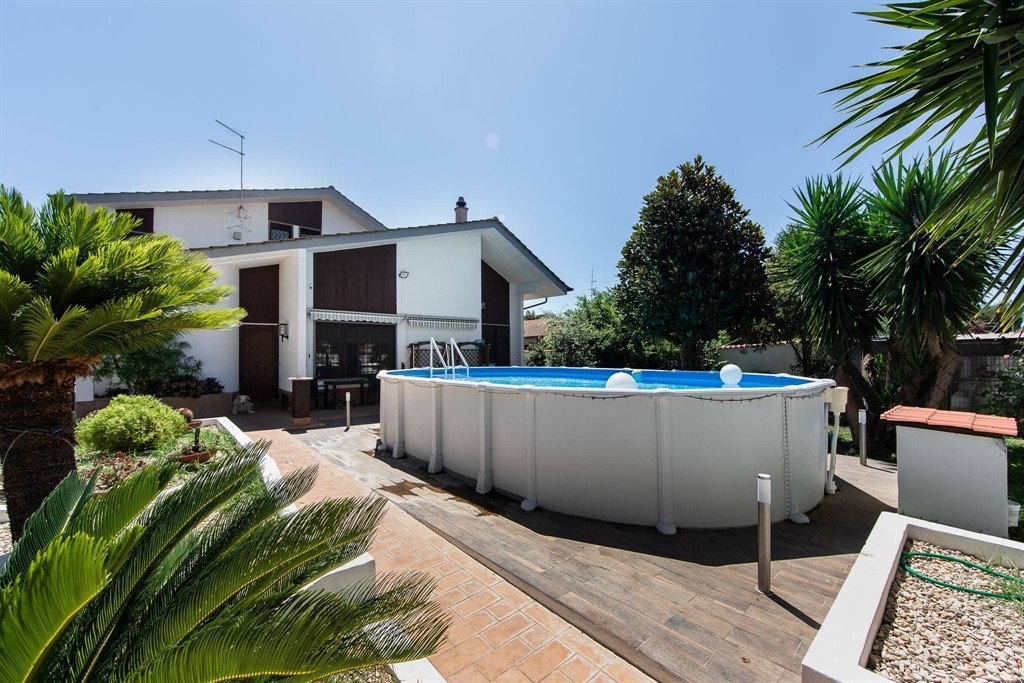 Villa unifamiliare in vendita a Ardea