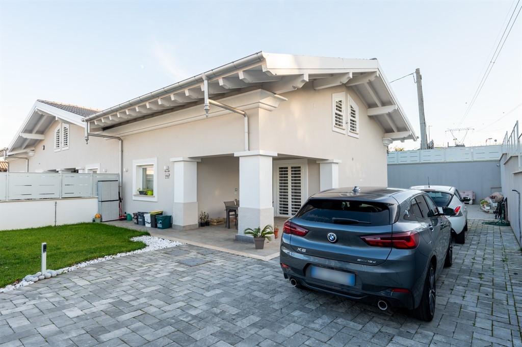 Villa quadrifamiliare in vendita a San Cesareo