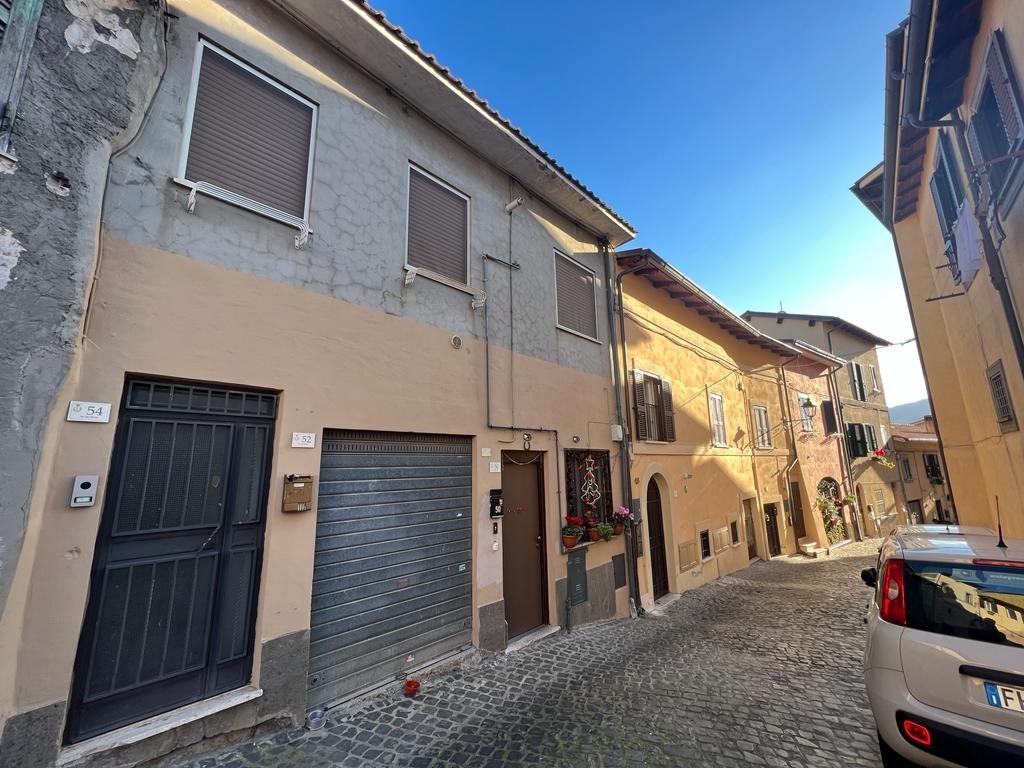 Terratetto plurifamiliare in vendita a Colonna