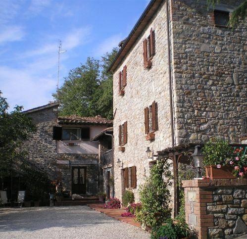 Locale commerciale in vendita a Parrano