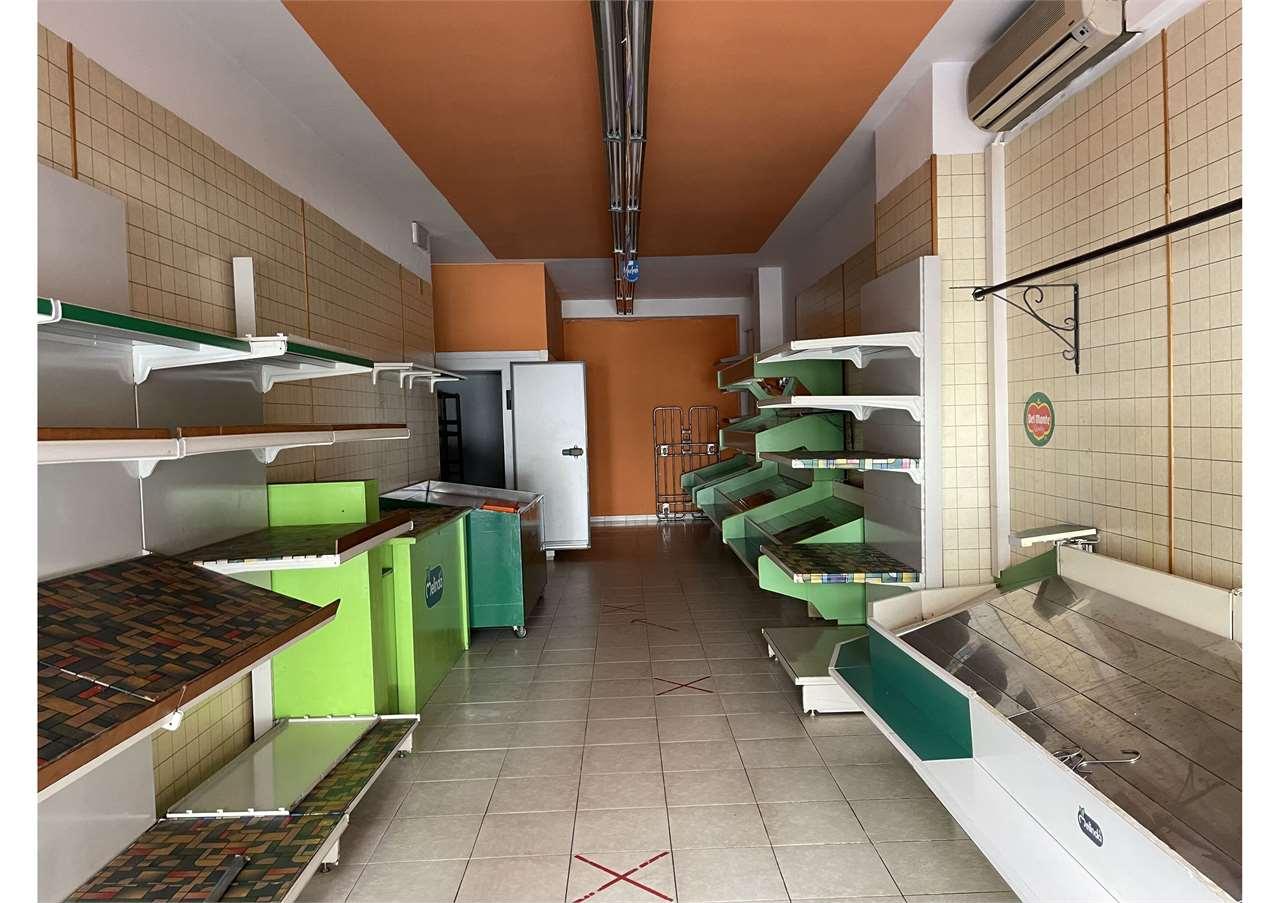 Negozio in vendita a Montescaglioso