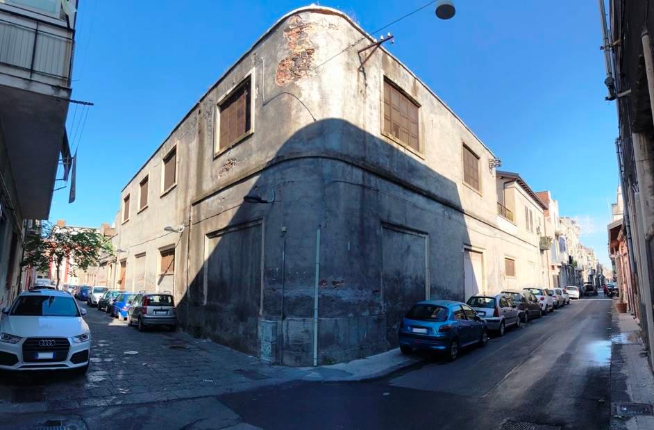 Capannone in vendita a Catania