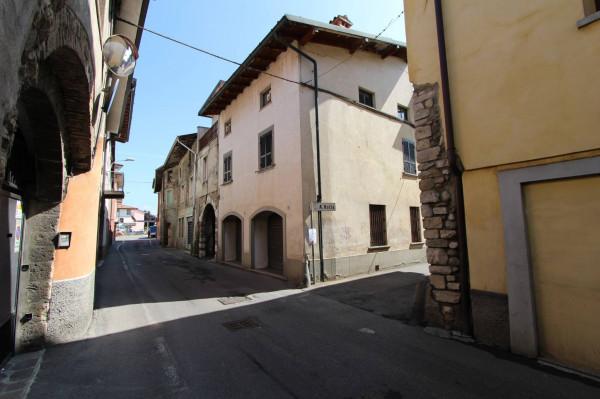 Terratetto unifamiliare in vendita a Calcinate