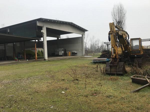 Capannone in vendita a Calcio