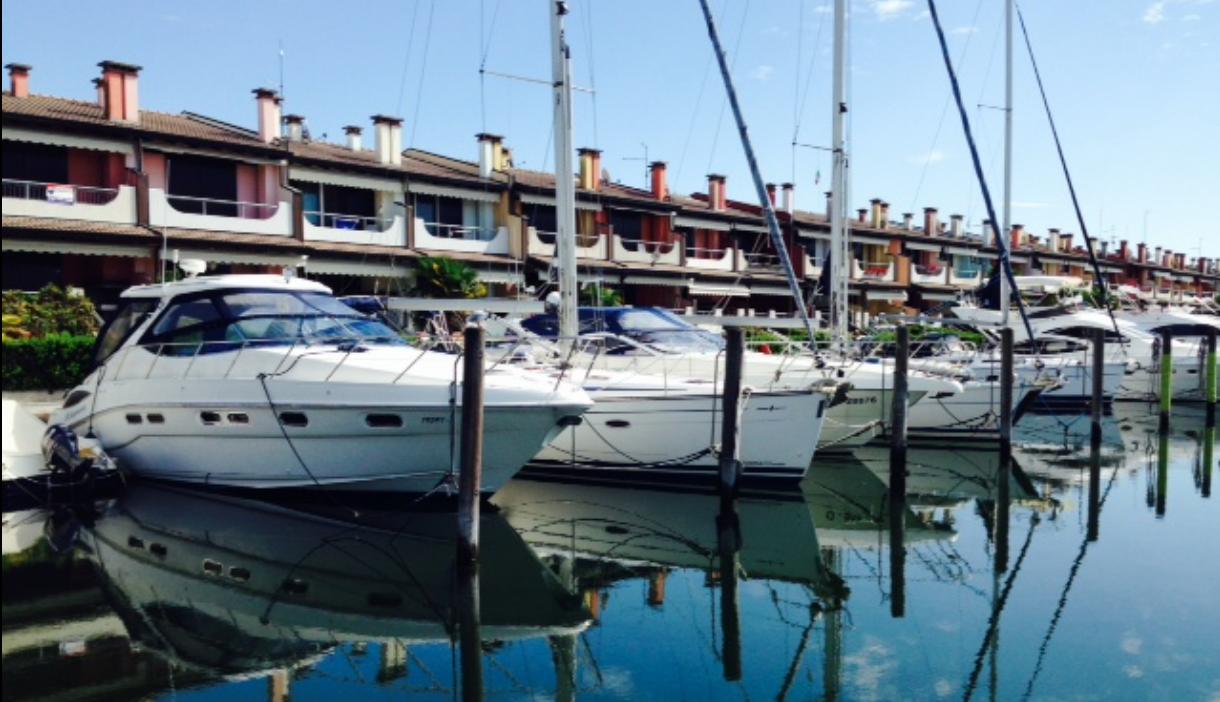 Parcheggio chiuso in vendita a Marano Lagunare