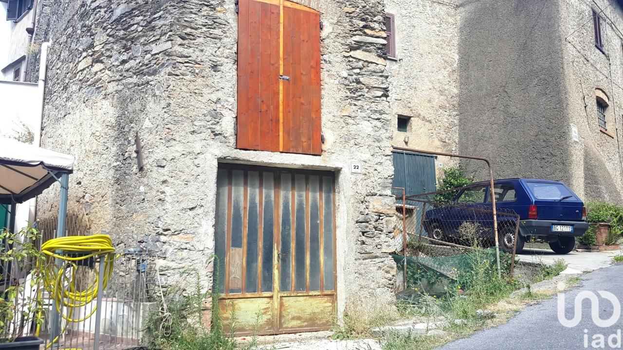 Magazzino in vendita a Cisano Sul Neva