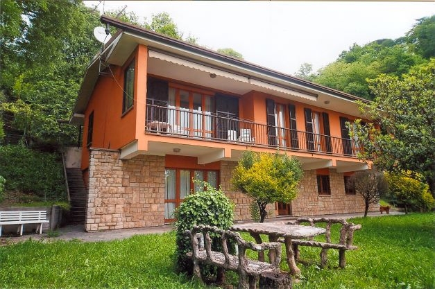 Casa indipendente in vendita a Pusiano