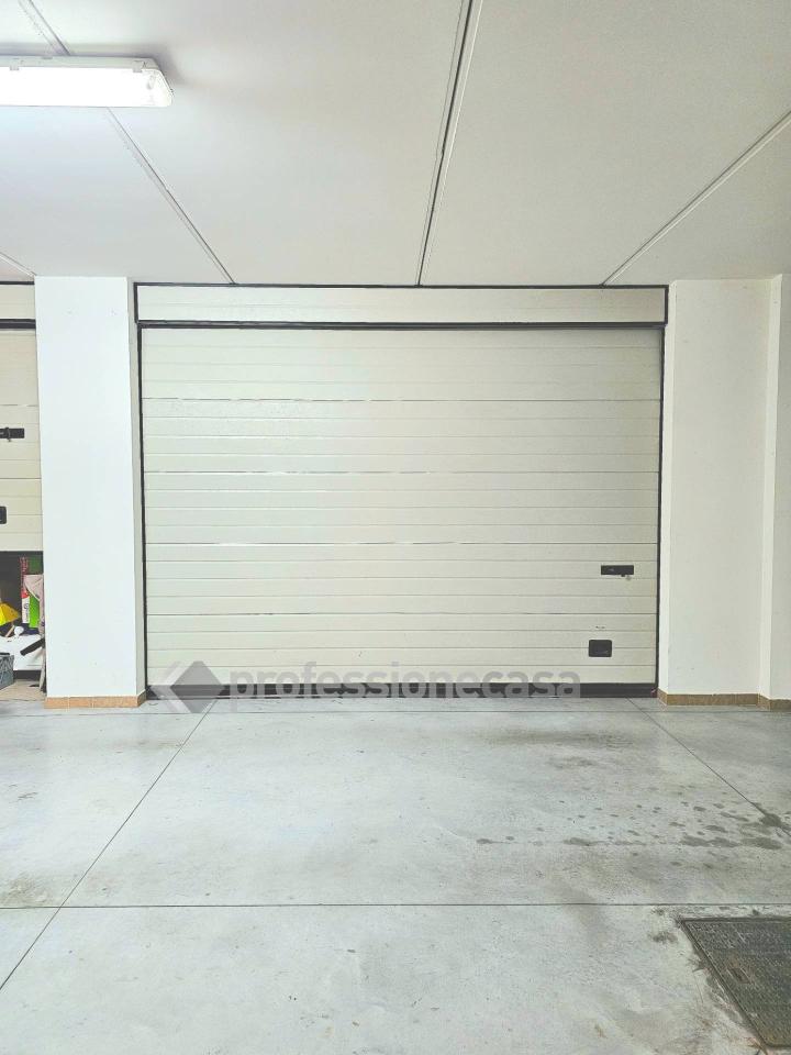 Box in vendita a Monte Urano