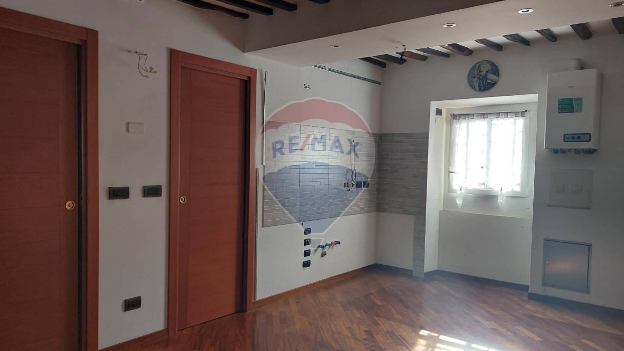 Quadrilocale in Via delle Fabbriche 157, Genova