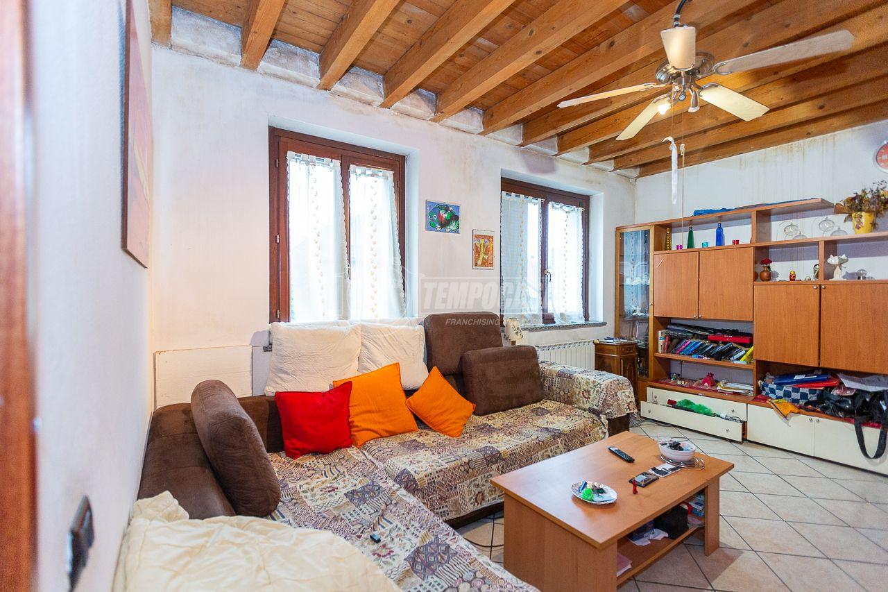 Appartamento in vendita a Calvenzano