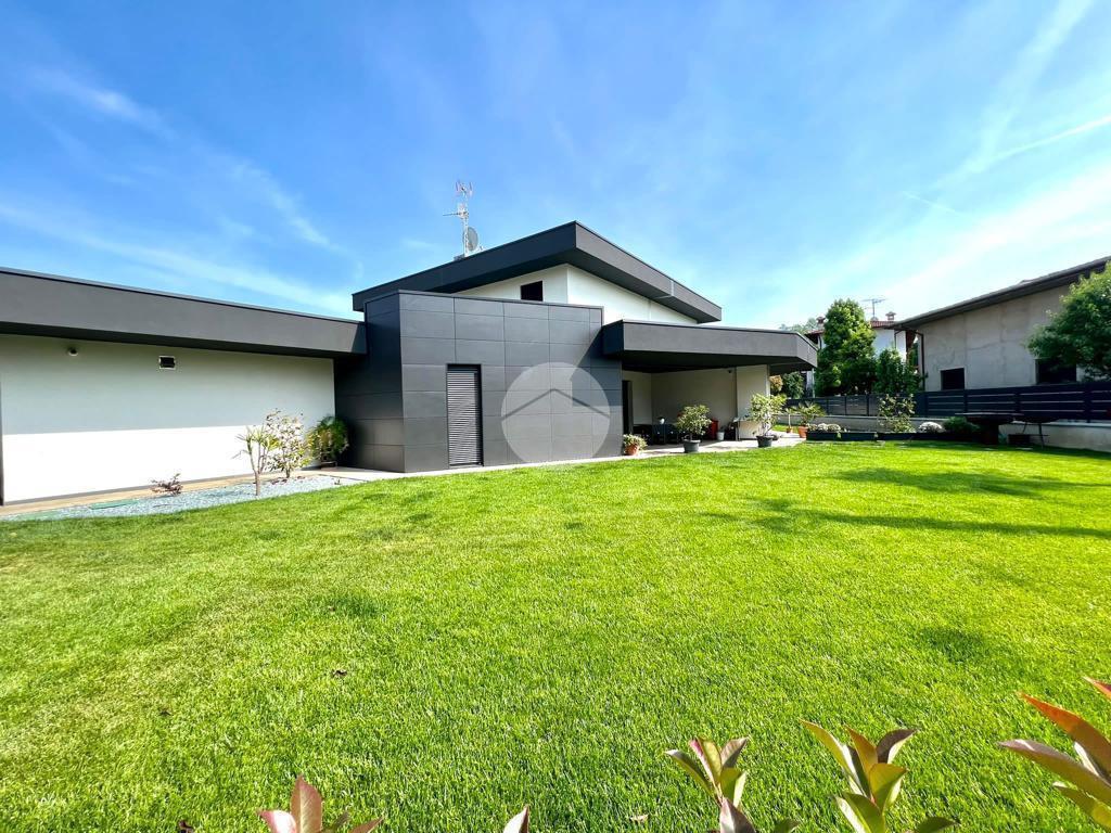 Villa in vendita a Capriano Del Colle