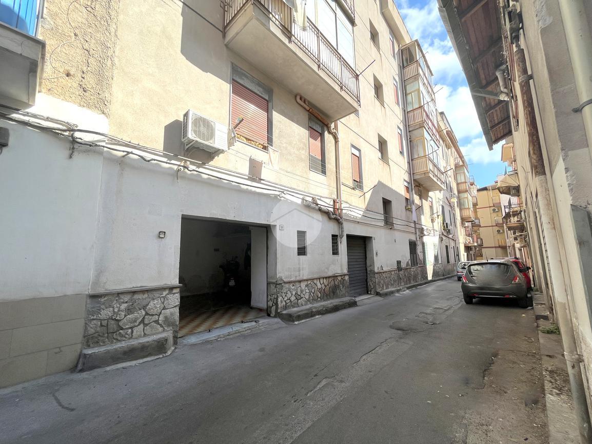 Box in vendita a Palermo