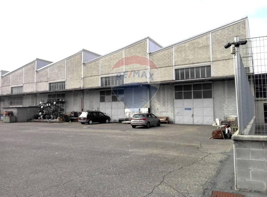 Capannone in affitto a Peschiera Borromeo