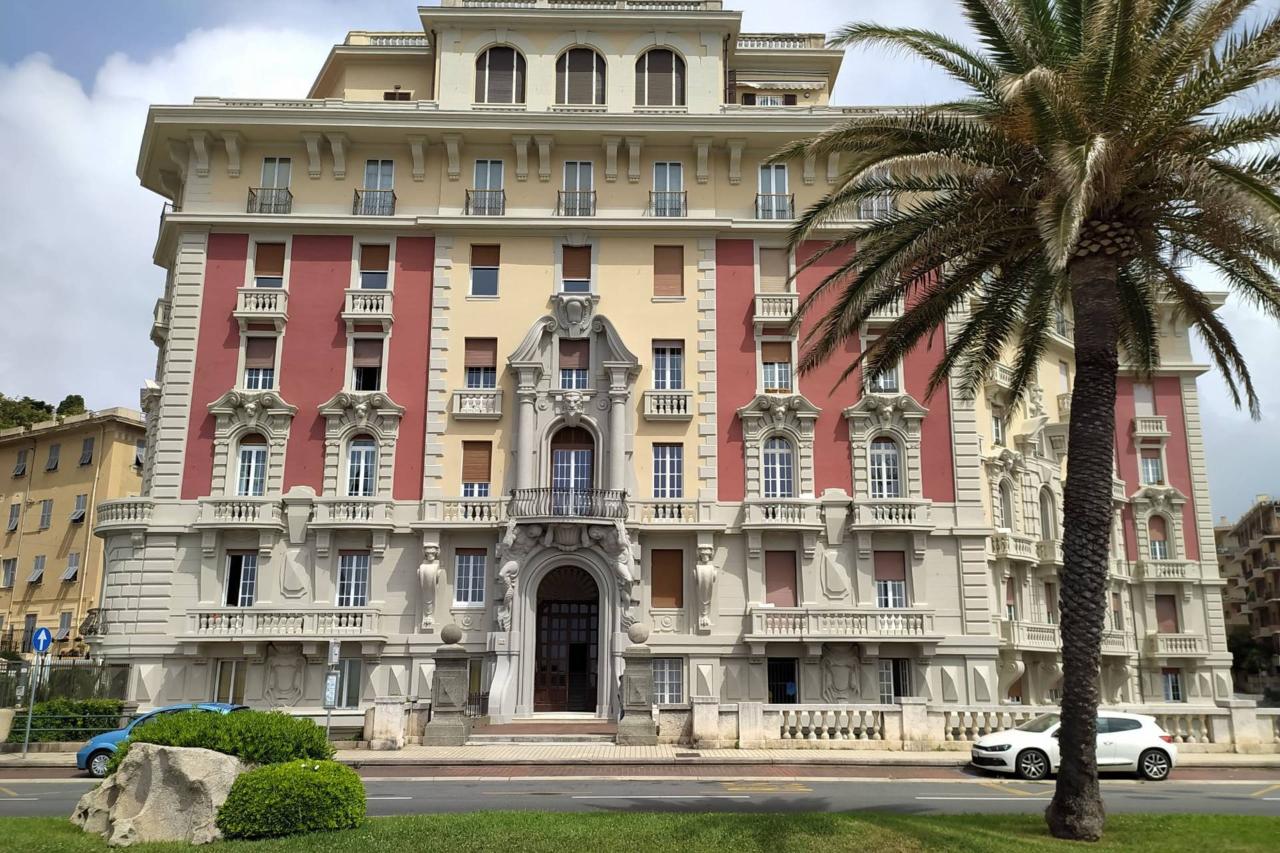 Magazzino in vendita a Genova