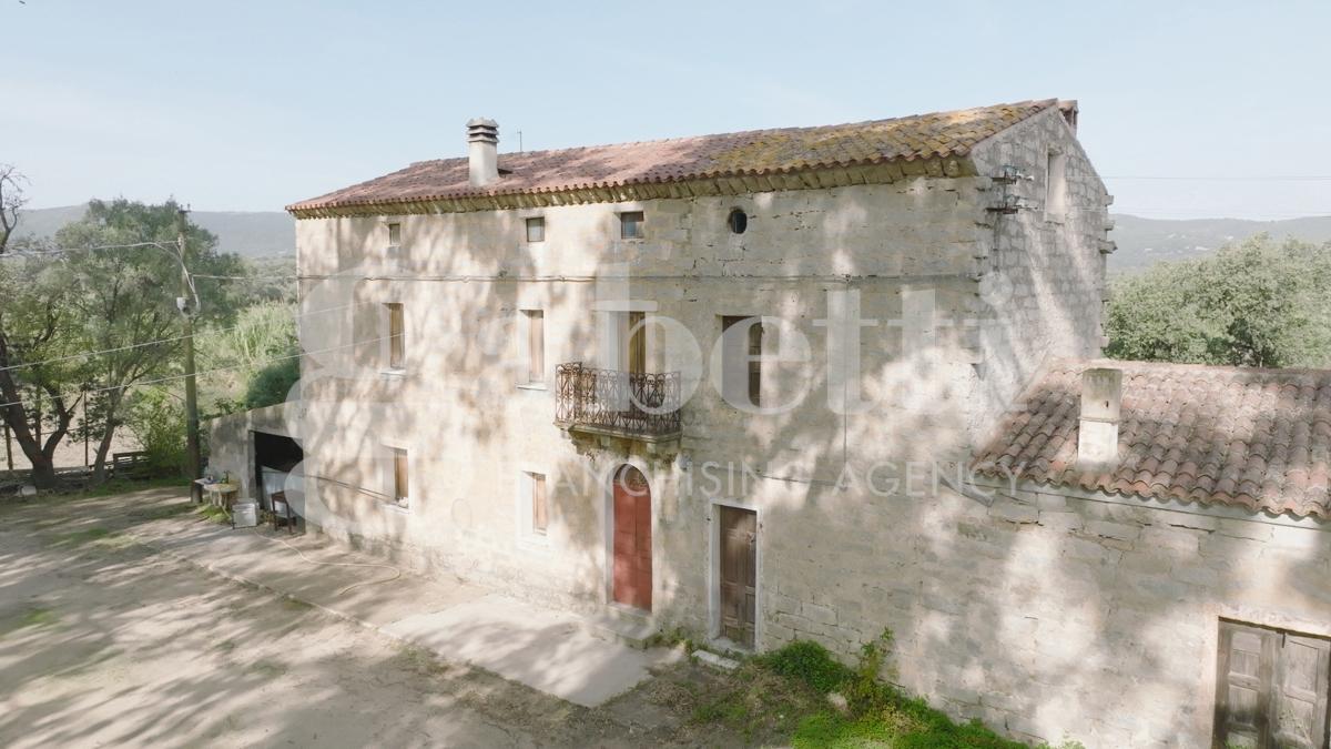 Cascina in vendita a Olbia