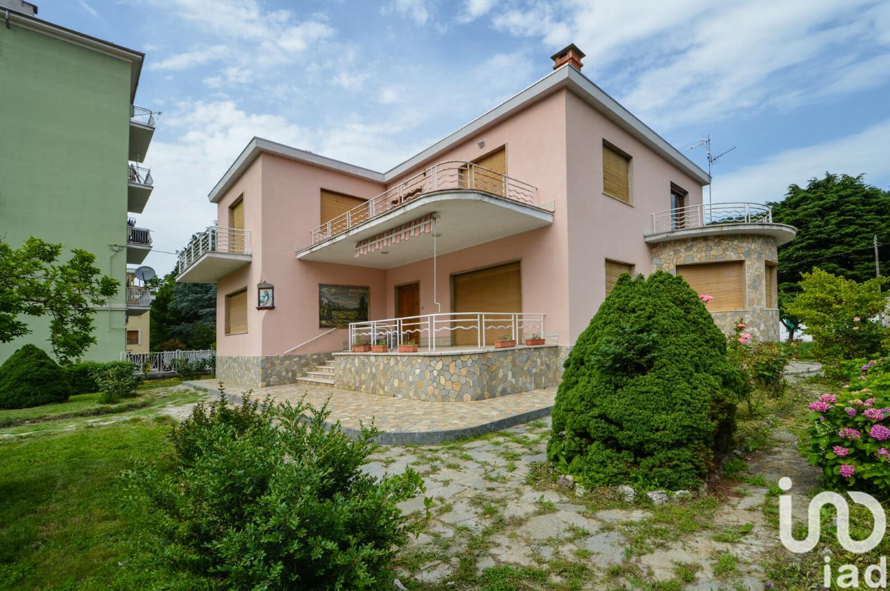 Villa in vendita a Millesimo
