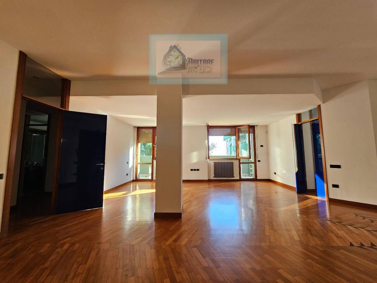 Appartamento in vendita a Falconara Marittima