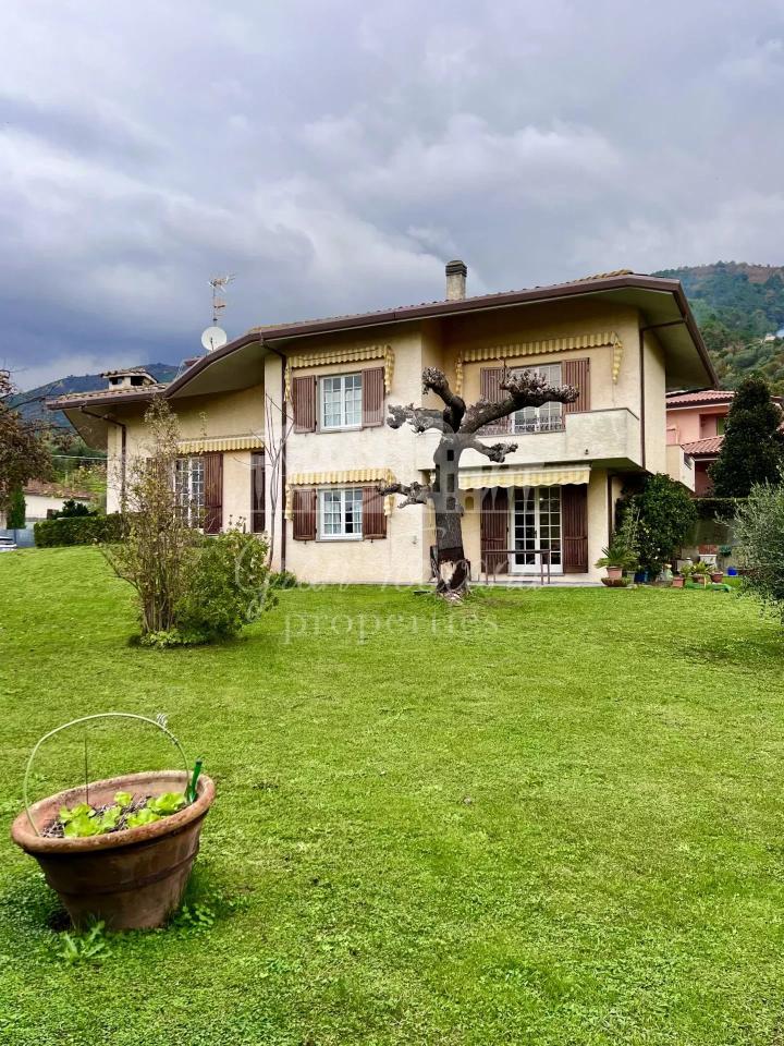 Villa in vendita a Pietrasanta